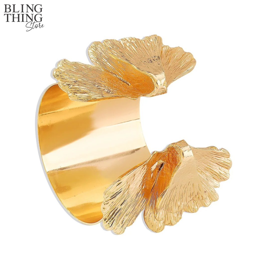 Magnolia Hand Cuff